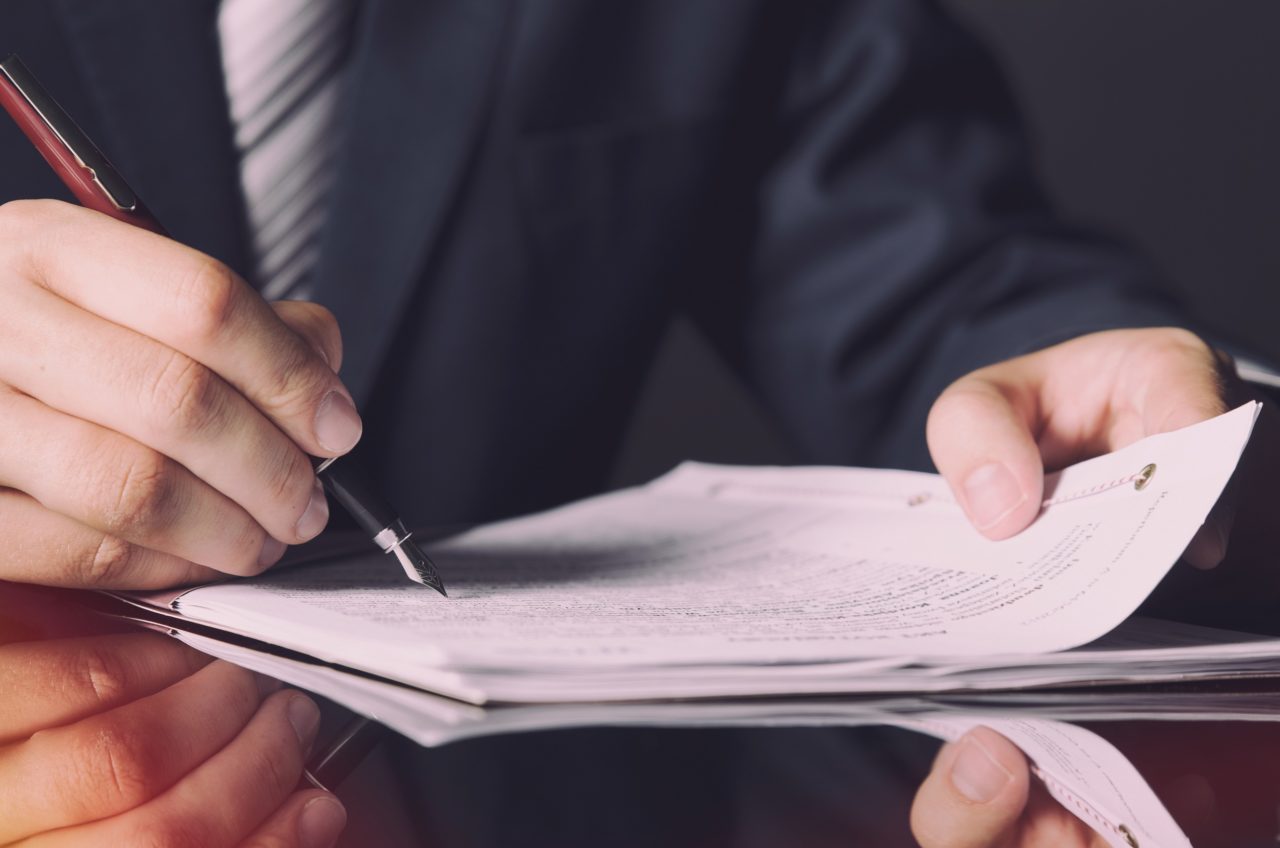 Notary vs. Lawyer: How to Choose